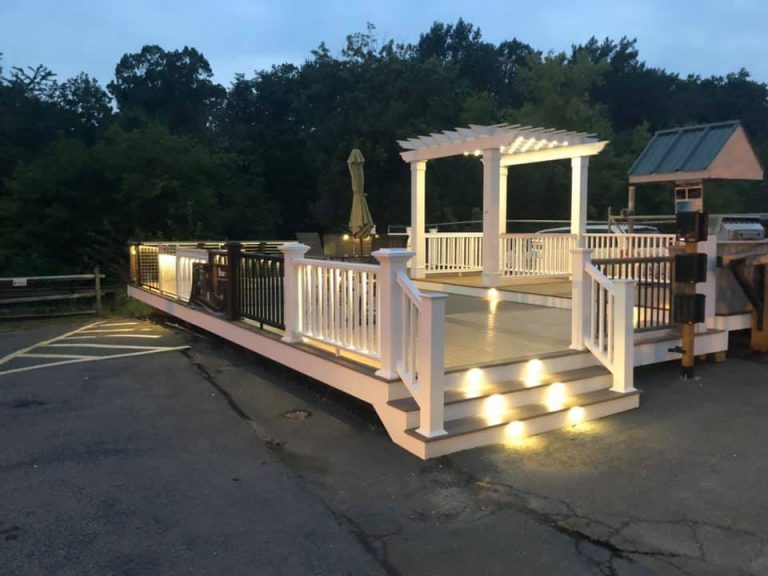 4 Creative Ways to Merchandise Decking Products | Hardware Retailing