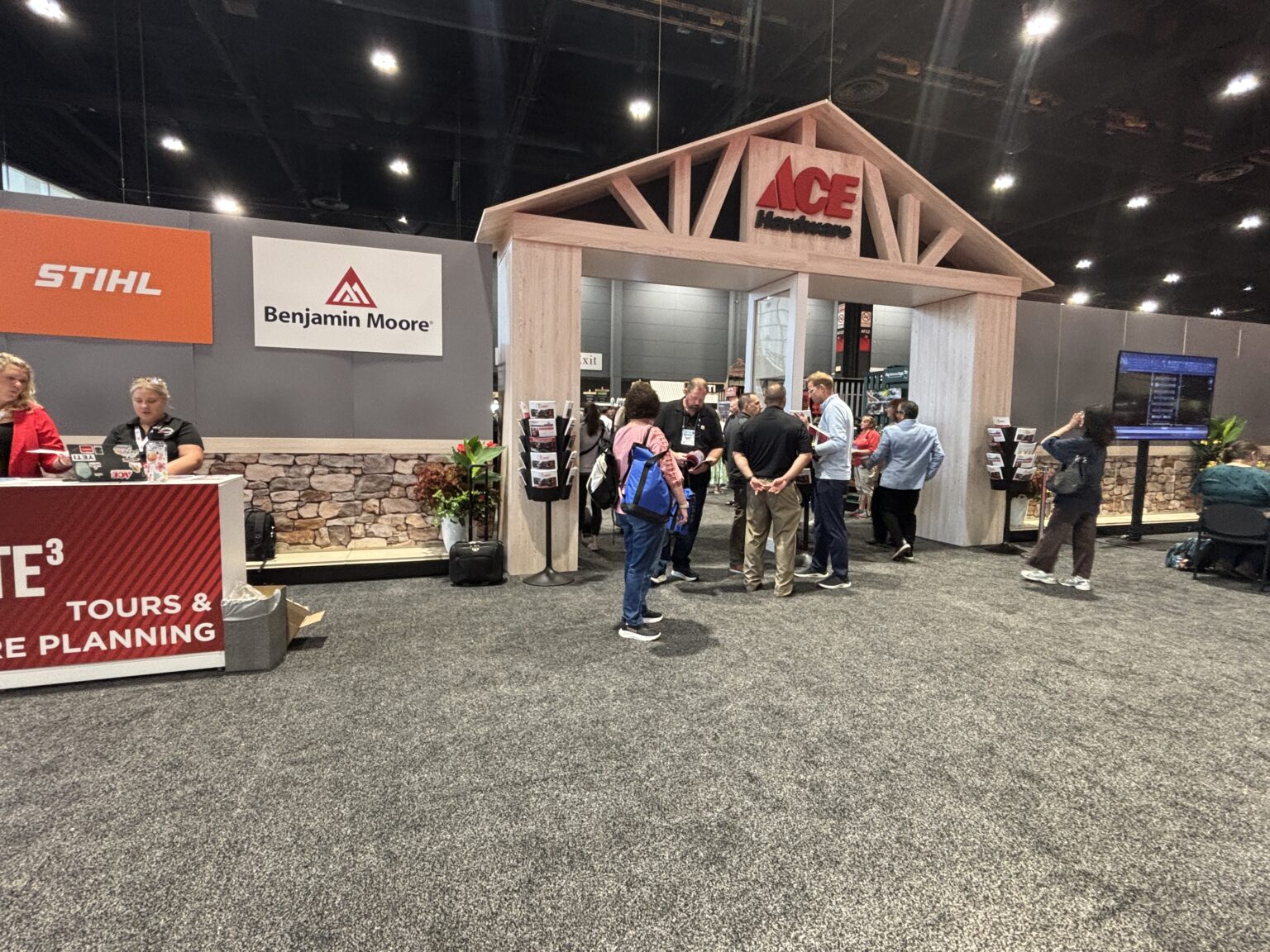 Ace Hardware Retailers Explore Ways to Grow at 2025 Fall Convention ...